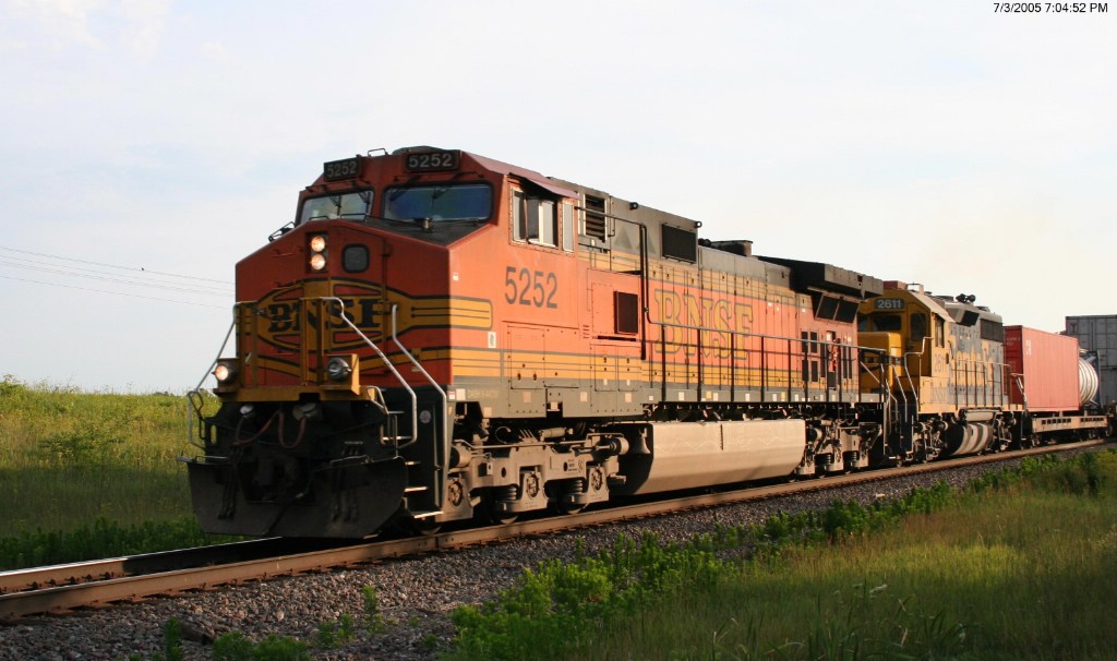 BNSF 5252